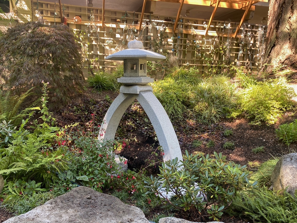 Kotoji | Japanese Stone Lanterns & Basins